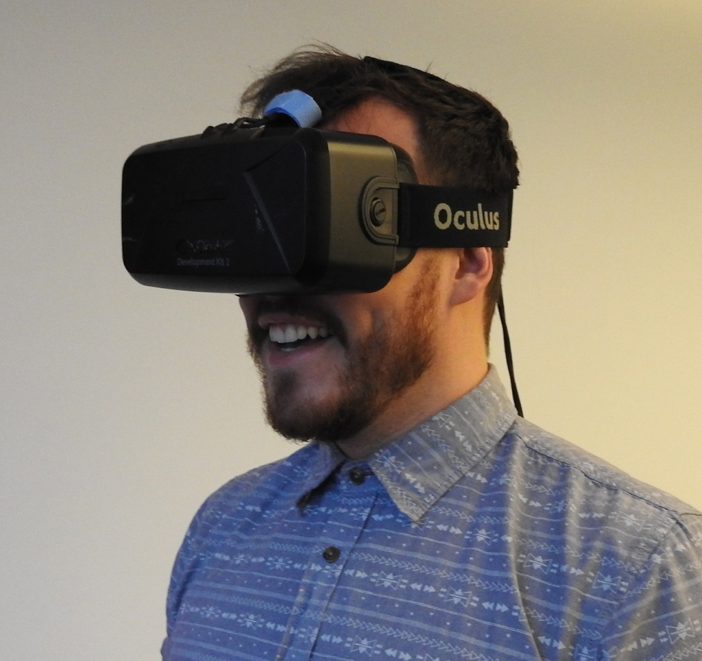 VR Viewers Barely Turn Their Heads – Display Daily