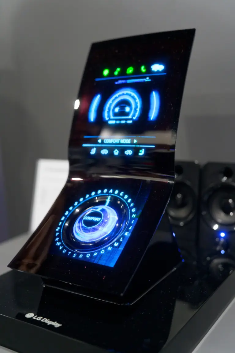 자동차 디스플레이 2부: 창의적인 디자인의 폭발적 증가 : 클리앙